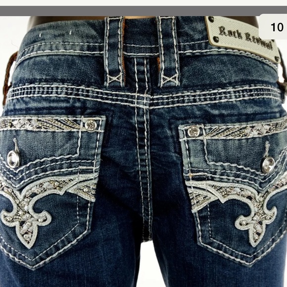 Rock Revival | Jeans | Rock Revival Easy Capri Jeans 29 3 3 32 33 34 ...